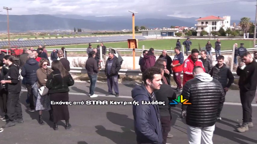 Φθιώτιδα: Έκλεισαν οι αγρότες την εθνική οδό στην Ανθήλη - Έβαλαν ...